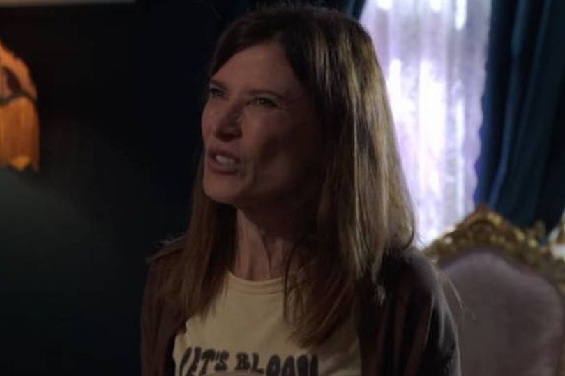 EastEnders fans 'rumble' newcomer Bea's long-lost sibling in huge DNA twist