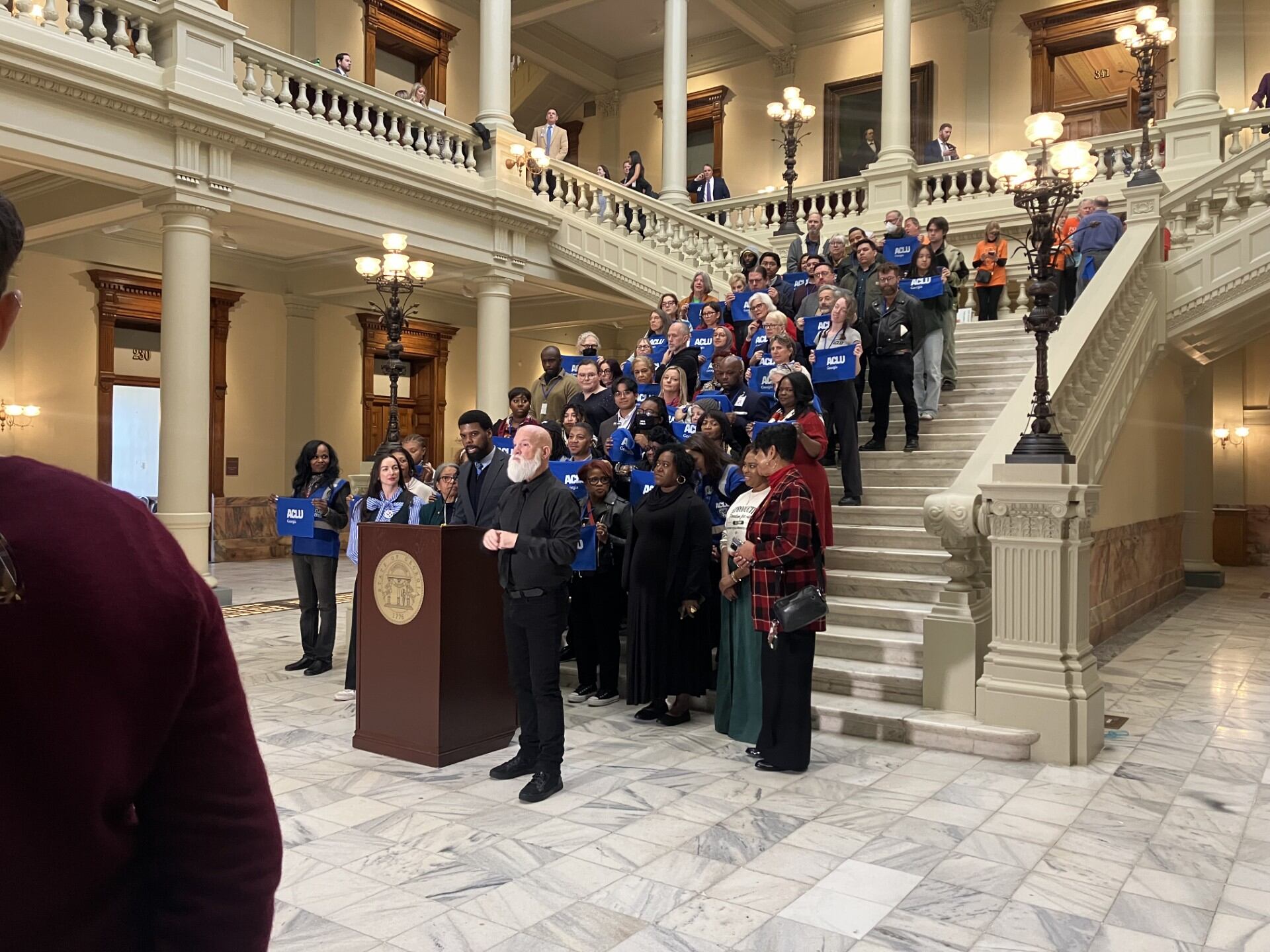 Lobbyists, lawmakers pack Ga. Capitol for legislative session