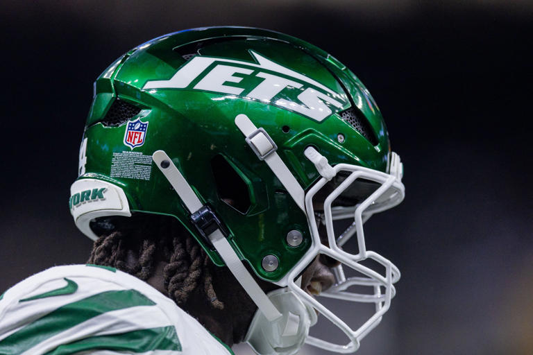 New York Jets add 26-year-old QB to roster for 2026