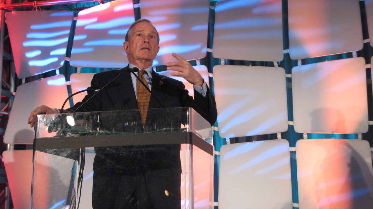 Bloomberg and Buffett tell Gen Z: pick vibes over pay