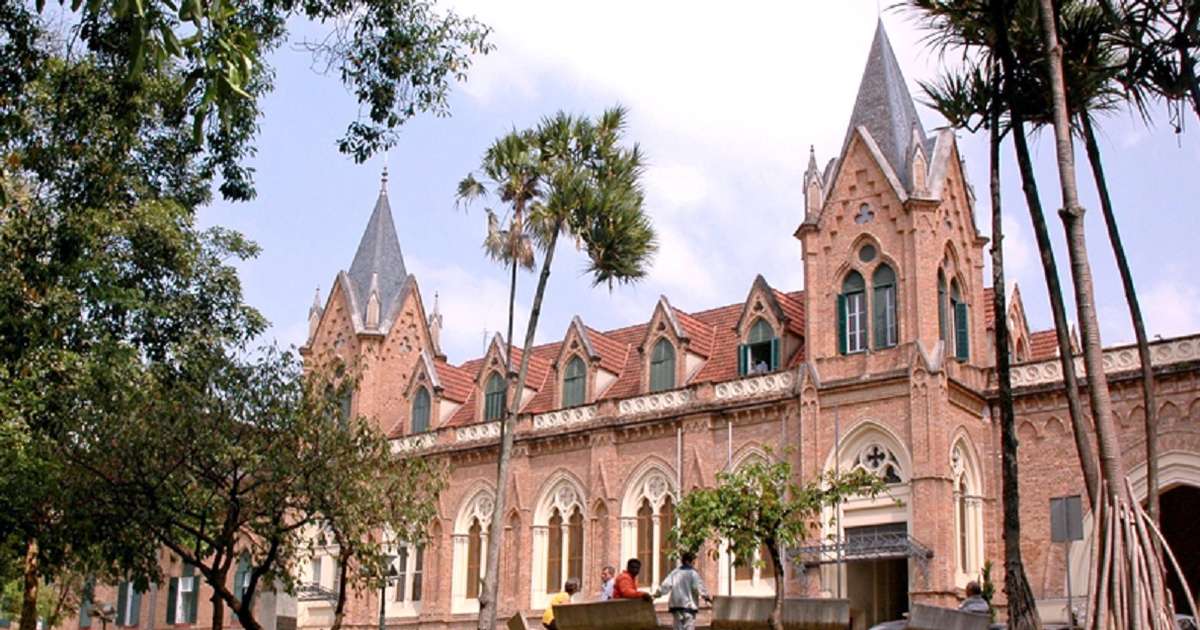 Cursinho pré-vestibular gratuito abre vagas em SP