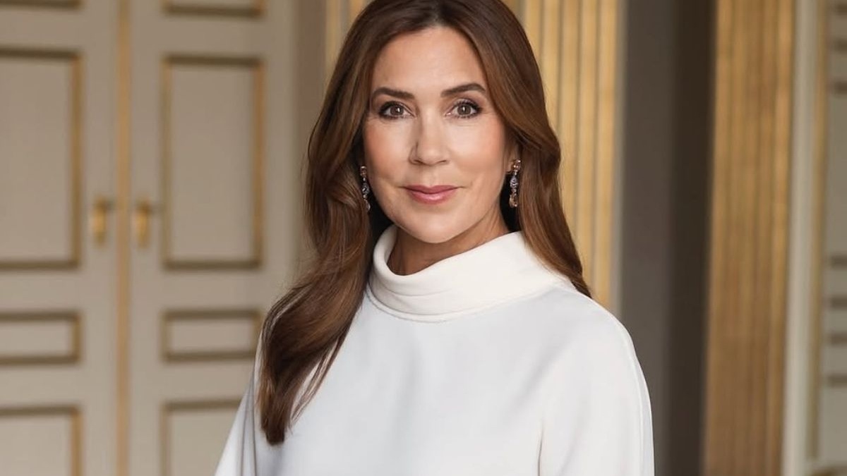 Mary of Denmark: Shows the most elegant color to wear in January 2026