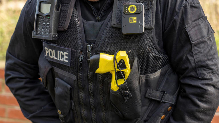 PC used Taser as he was too lazy to run, jury told