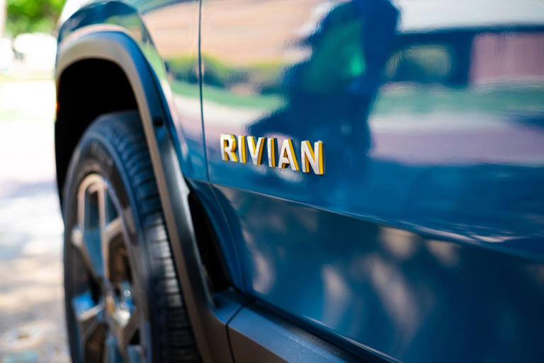20,000 reasons to consider selling Rivian stock here