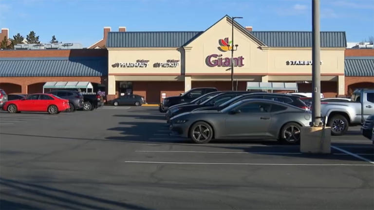 Woman accused of assaulting stranger, hurling anti-gay insults in ...