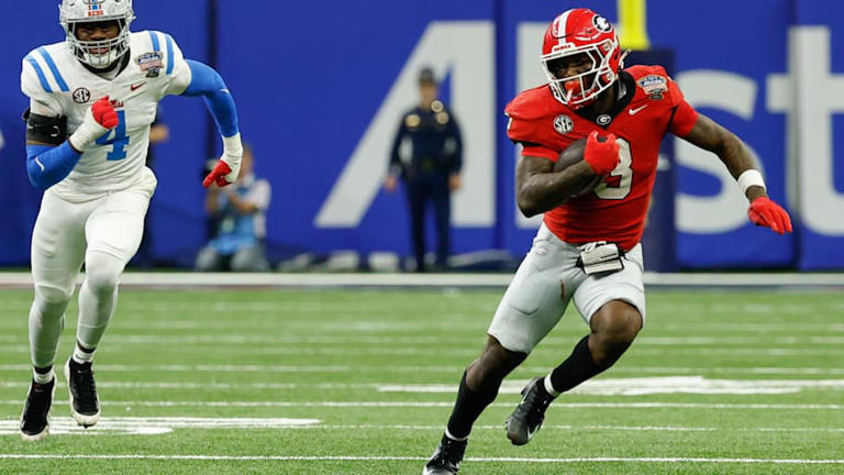 Georgia running back Nate Frazier announces he is returning to the Bulldogs