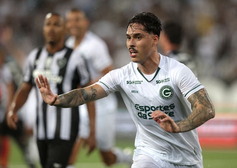 Dynamo sign Brazilian D Lucas Halter through 2029-30