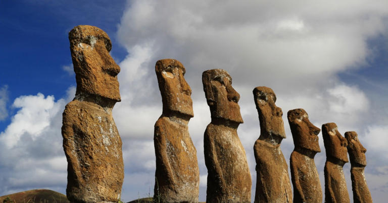 New study confirms the legend that the massive Moai statues of Rapa Nui ...