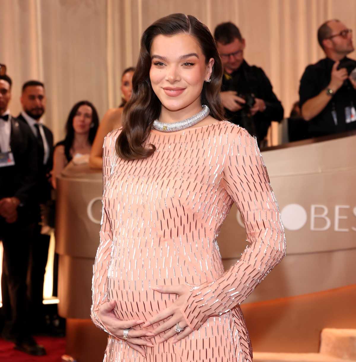 Hailee Steinfeld is glowing! See her stunning baby bump debut on the ...