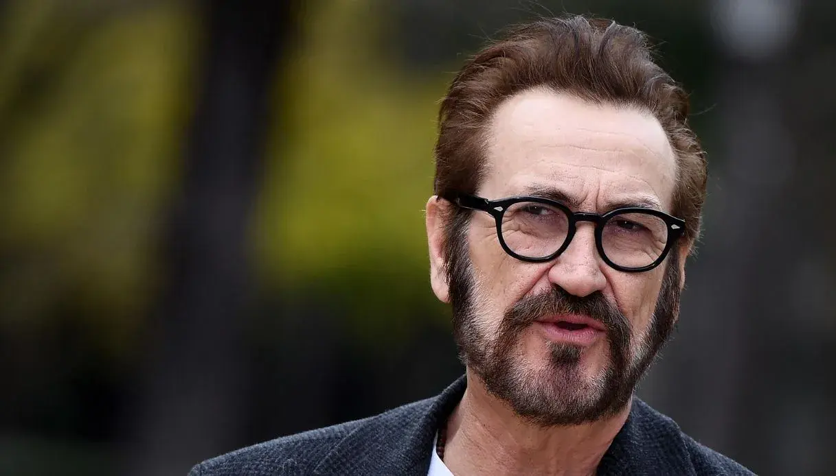 Chi sono Laura, la fidanzata di Max Angioni, e l’ex Ester (regista dei ...