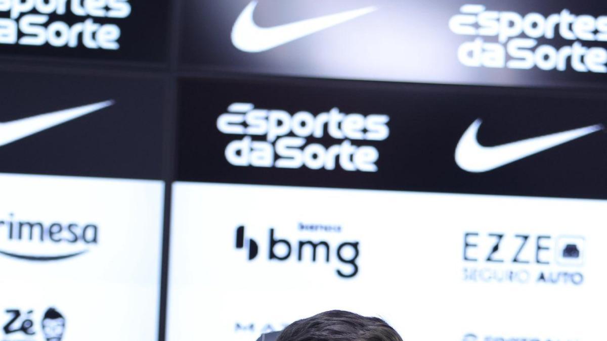 Gabriel Paulista se emociona en su presentación: "Muchas veces digo que ...