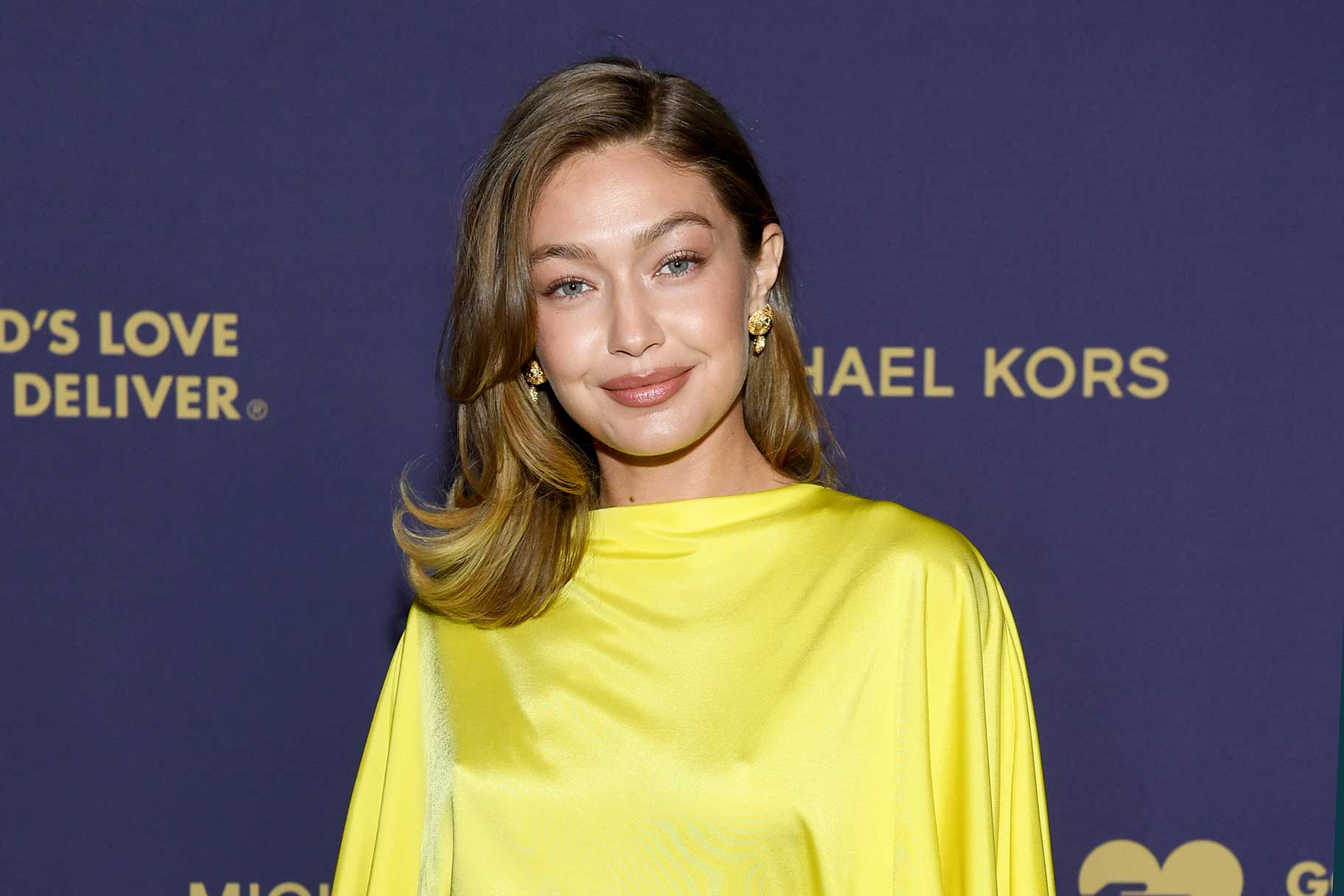 Gigi Hadid shows off a super short black bob hair transformation (photo)