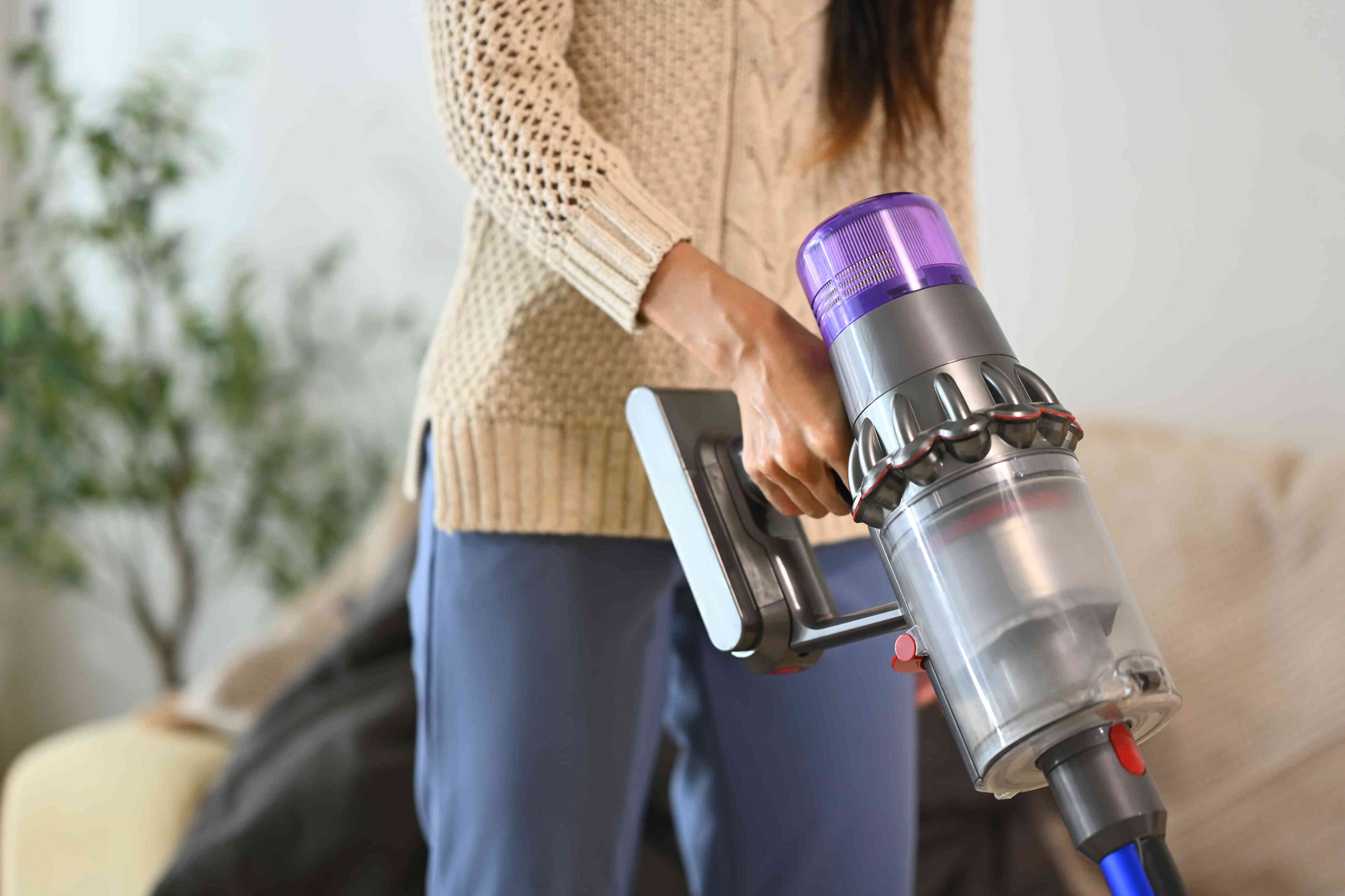 We asked a pro cleaner what to clean weekly and she gave us a room-by ...