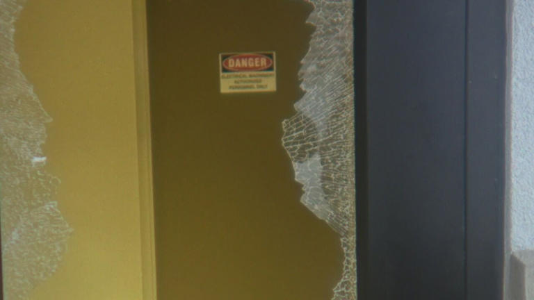 Suspect shatters church office doors to break in, caught on camera