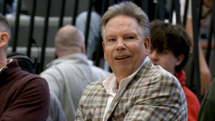 Fulton basketball coach Jody Wright celebrates 900th career victory