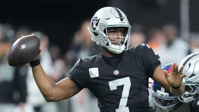 What the Raiders must decide on Geno Smith