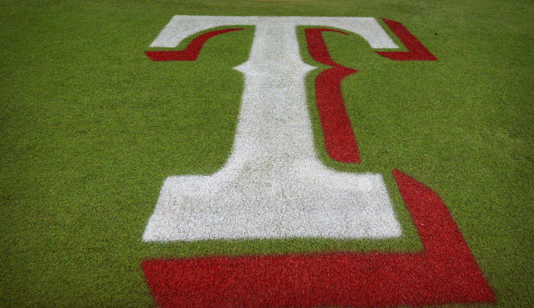 Rangers focused on pitching, unlikely to pursue additional bats