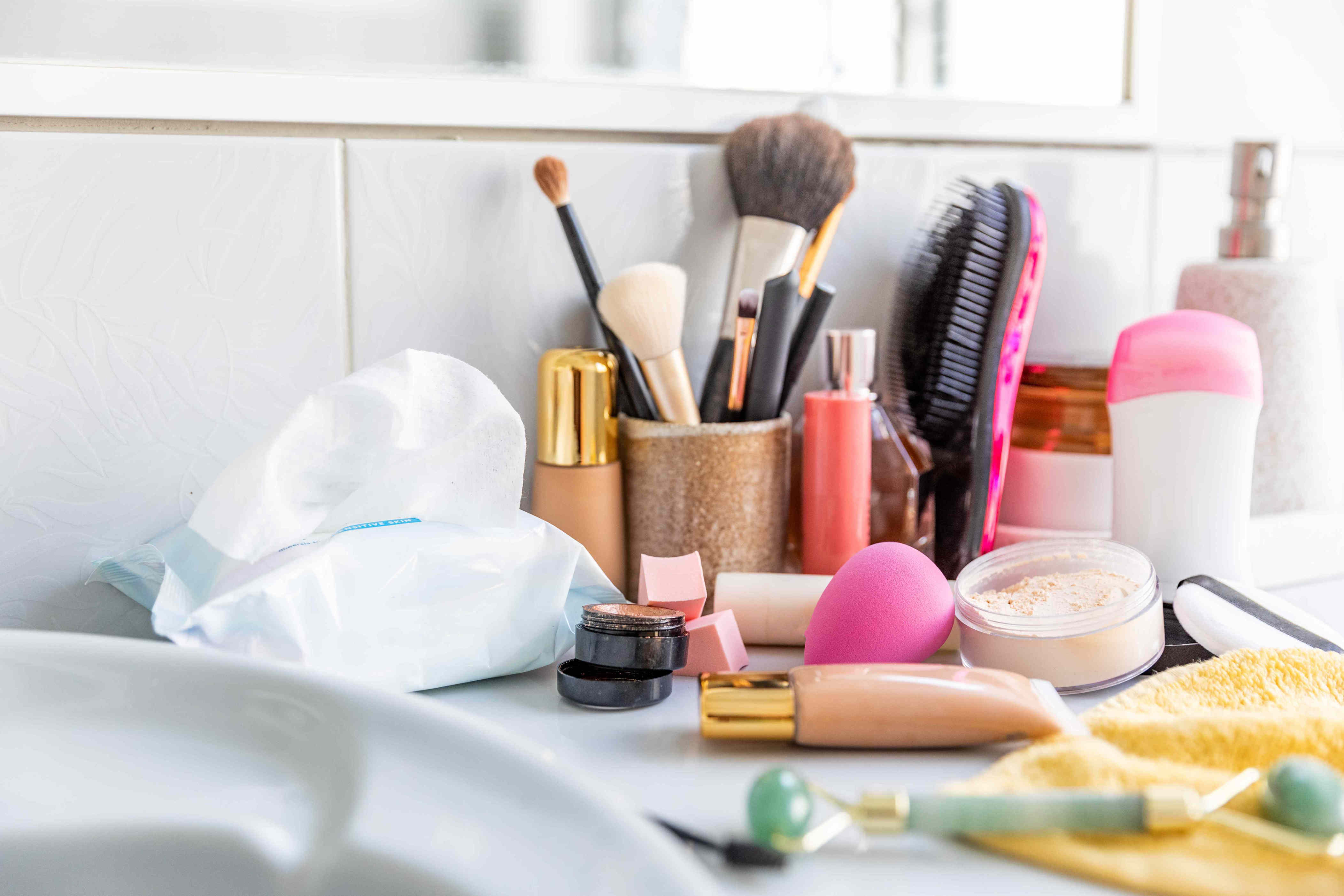 9 beauty products you should never store in your bathroom (but probably ...