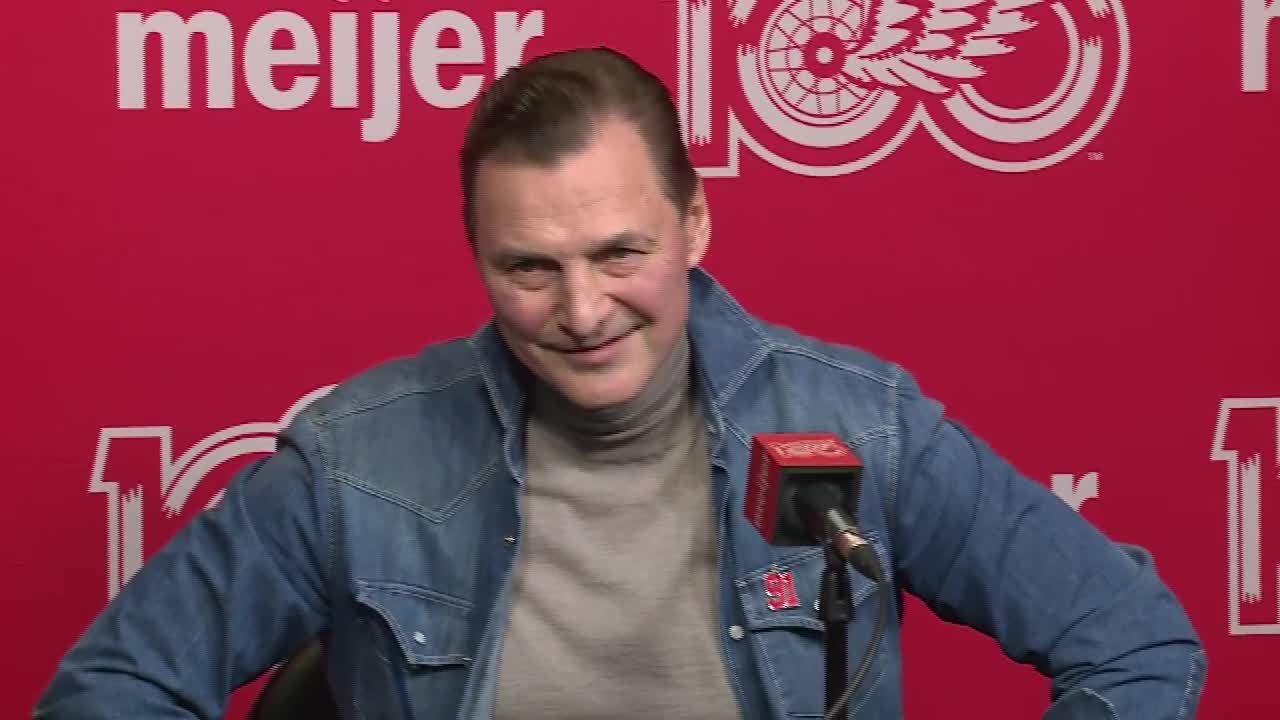 Sergei Fedorov speaks before his No. 91 is retired at the Detroit Red ...