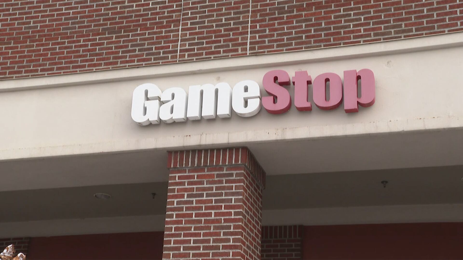 GameStop reportedly closing 16 Georgia locations