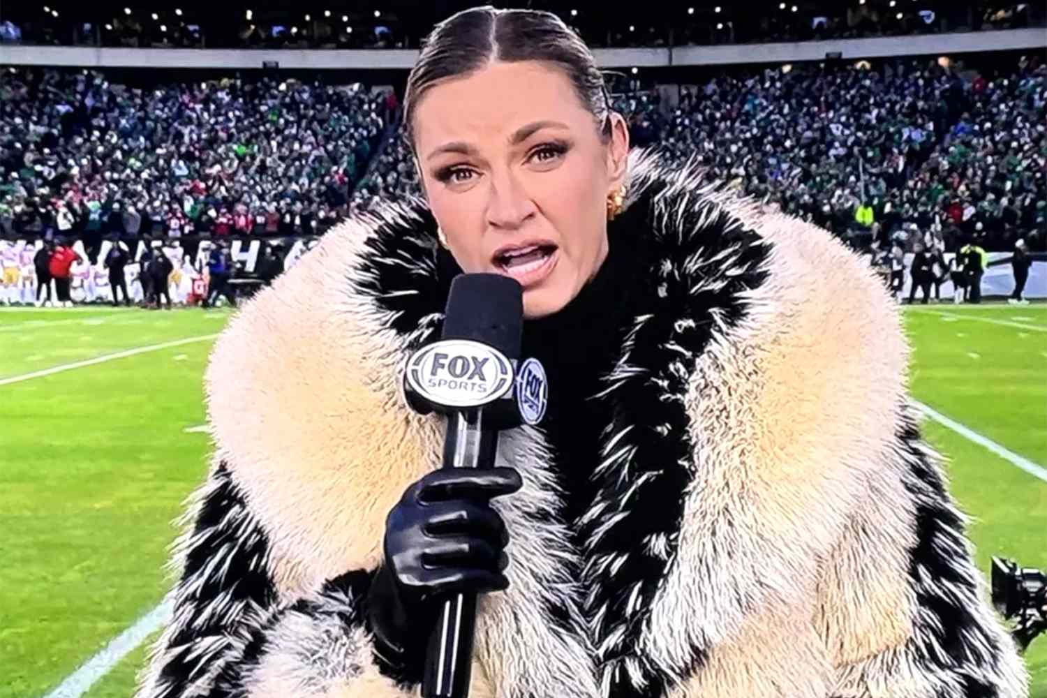 Erin Andrews addresses viral reaction to her massive fur coat: 'I ...