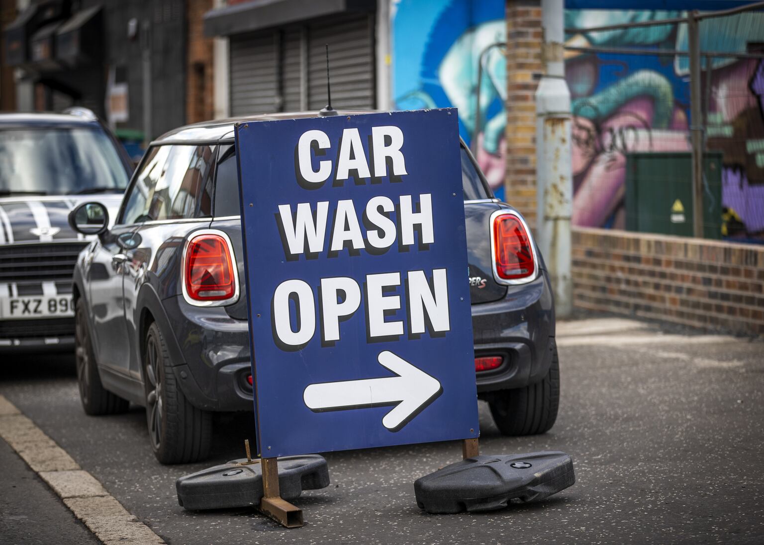 234 people arrested following 187 immigration enforcement raids in ...