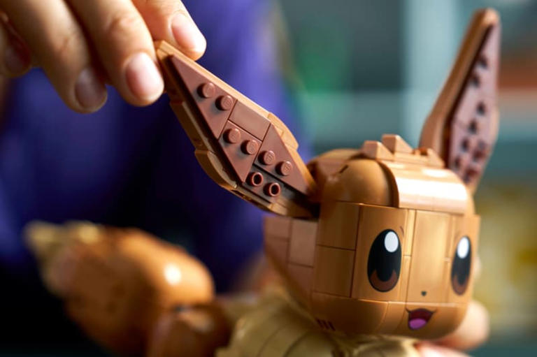 ¿Puedes atraparlos y construirlos? Llegan los Lego Pokémon y esto ...