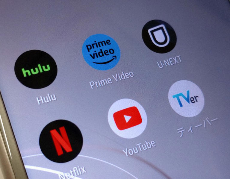 News in easy English: More people in Japan like being alone, but ...