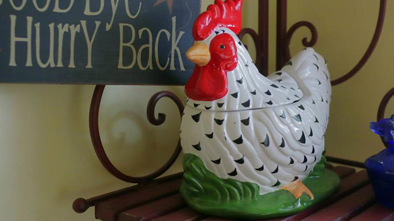 7 vintage kitchen items people pay a shocking amount for