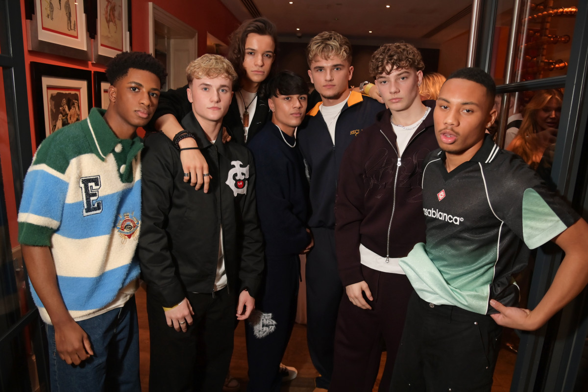 It's finally official: Simon Cowell’s boy band December 10 announces ...