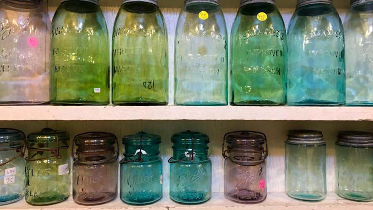 7 vintage kitchen items people pay a shocking amount for