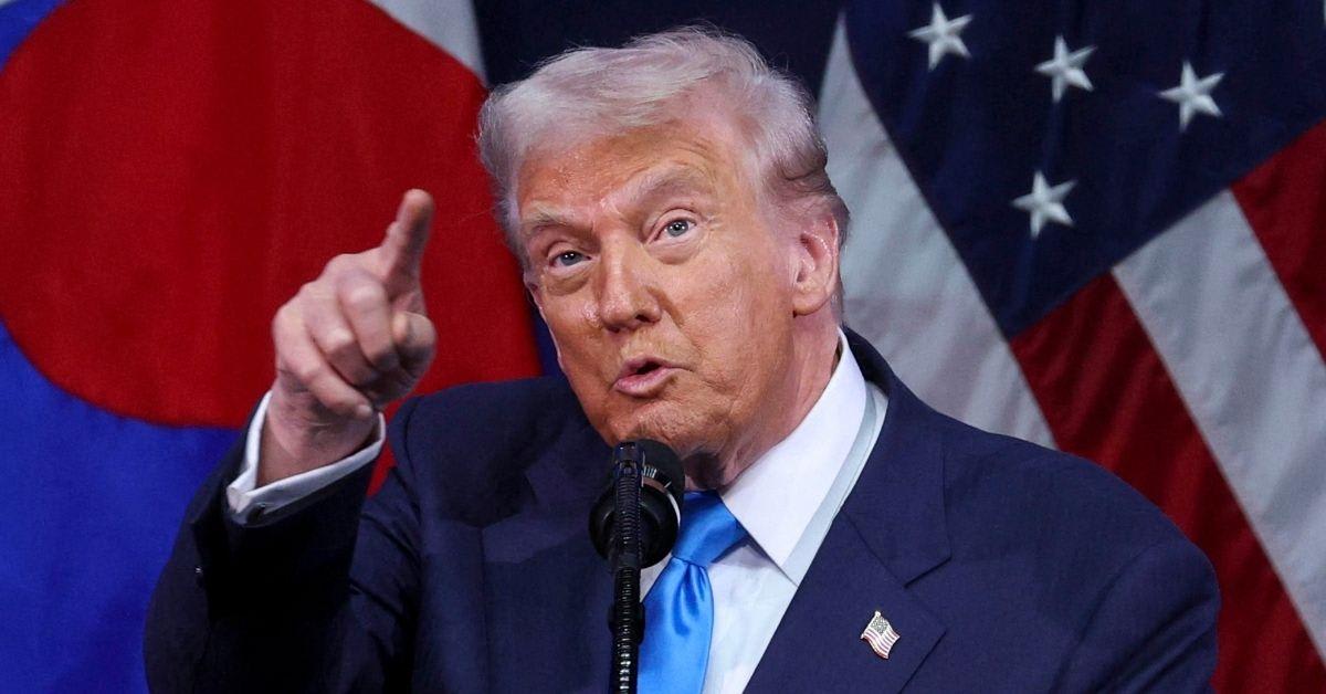 Trump ignites constitutional fight over pardons