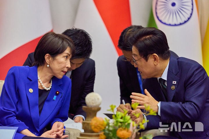 Japanese prime minister hosts South Korean president in hometown Nara