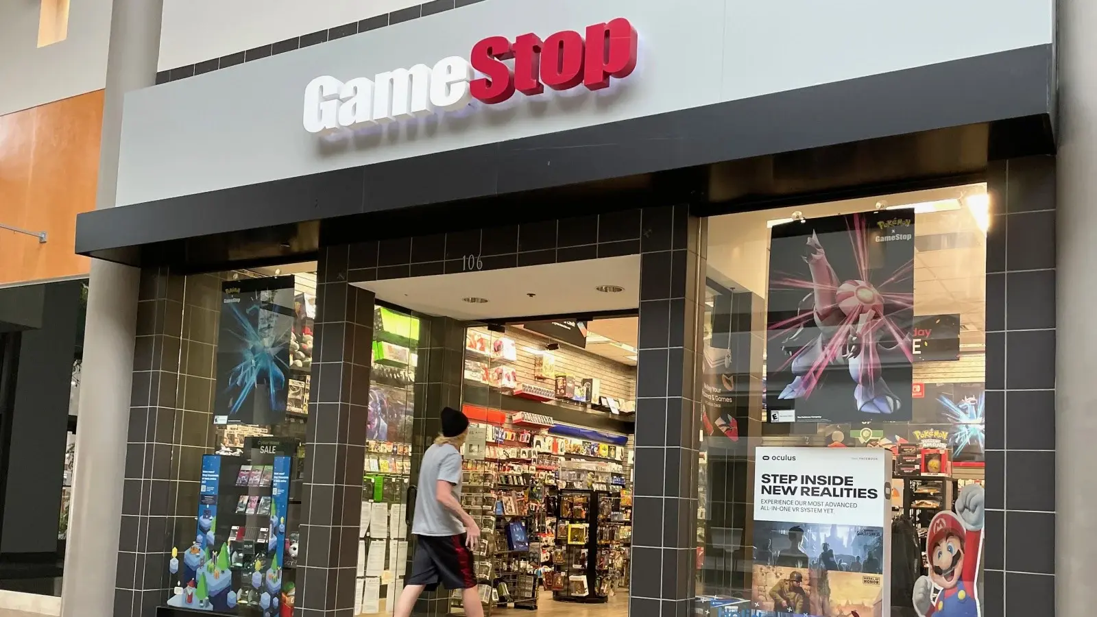 GameStop is reportedly shutting down over 400 stores