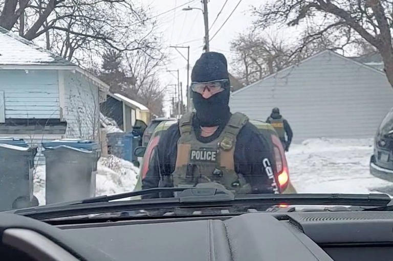 ICE agent warns Minneapolis driver in tense video after fatal Minnesota ...