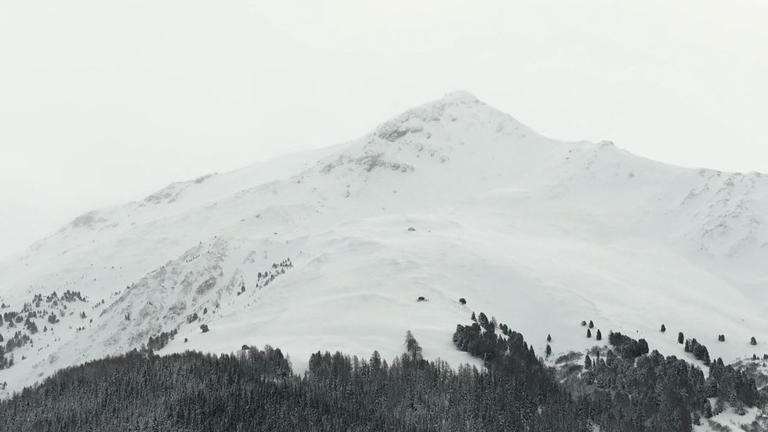 Ski resort workers horrified after dead body arrives at mountaintop in ...