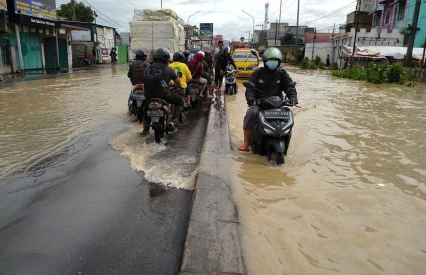 Rem cakram motor berdecit setelah lewati banjir, ini biang masalahnya