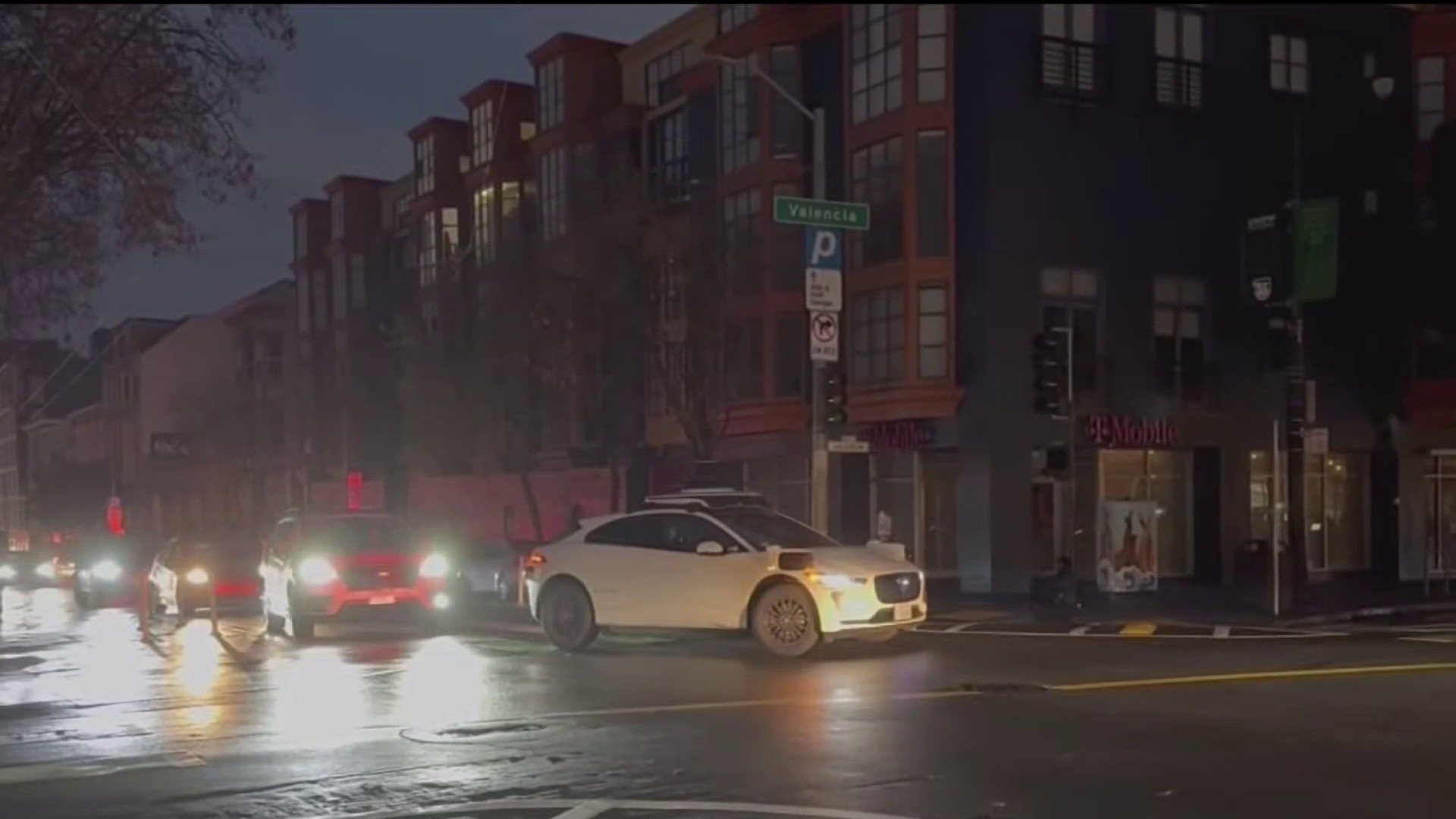 Questions mount over Waymo's problems during San Francisco outage