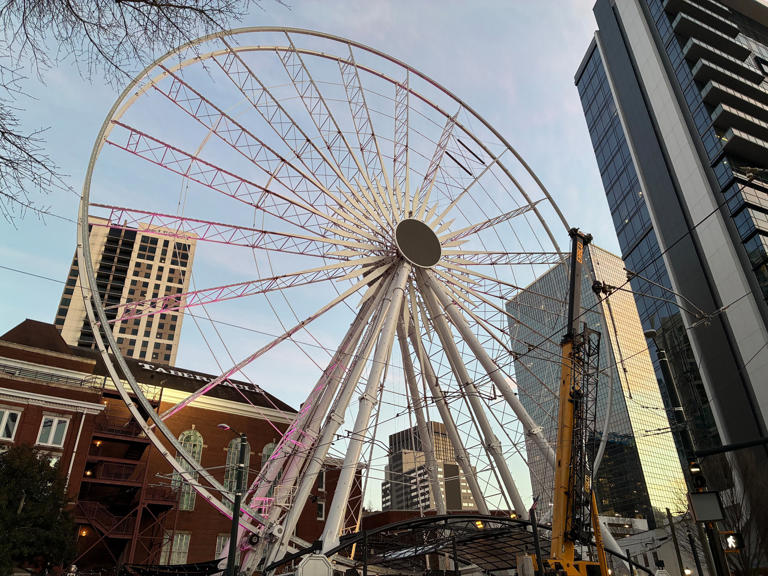 Popular Atlanta Ferris wheel to close for a month