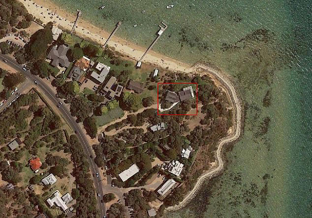 Myer siblings feud as brother pushes back over plans for his sister to ...