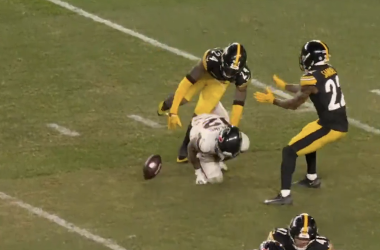 NFL fans worried for Nico Collins after scary injury vs. Steelers