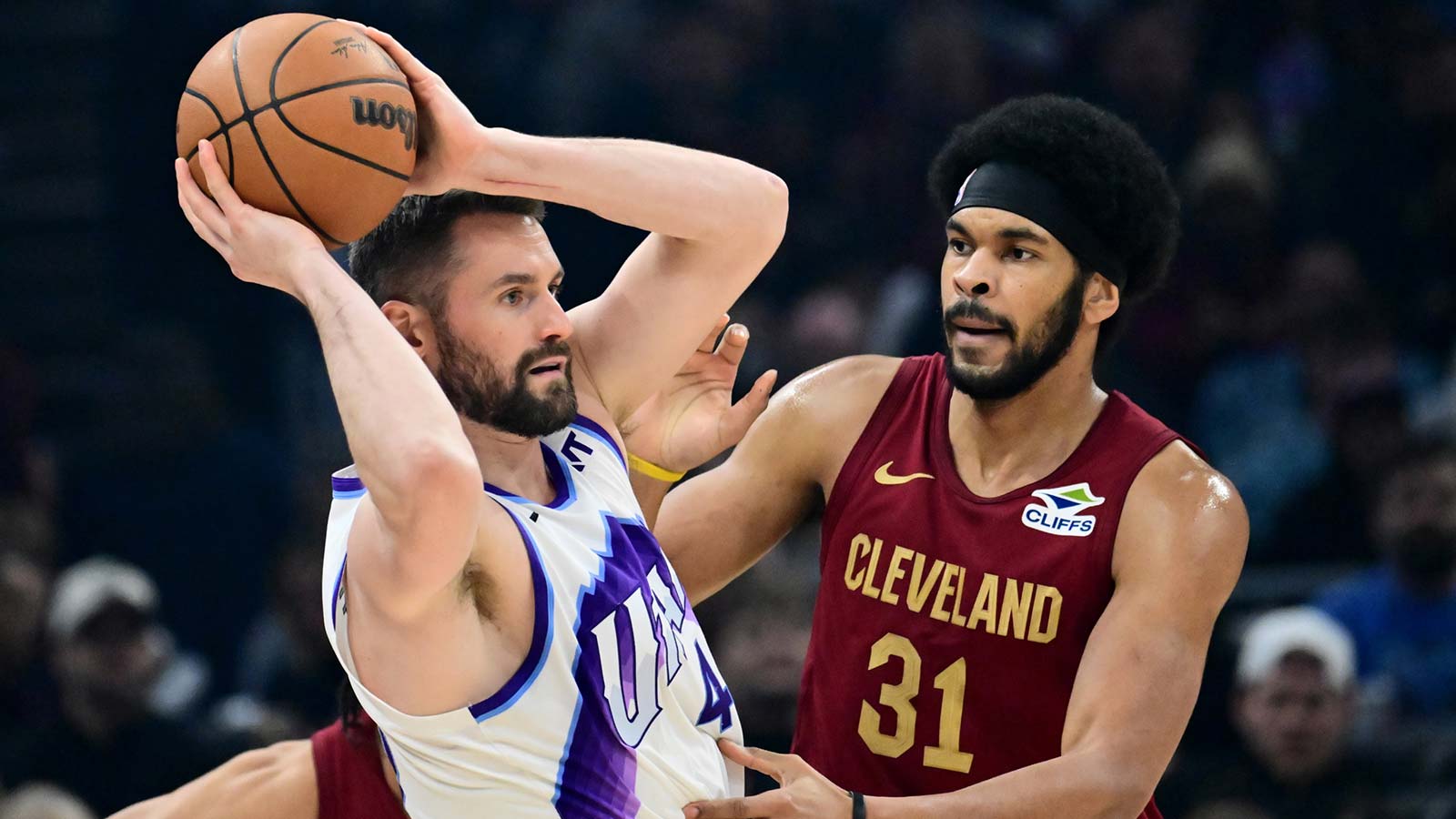 Watch Kevin Love’s incredible reaction to Cavs fans’ standing ovation ...
