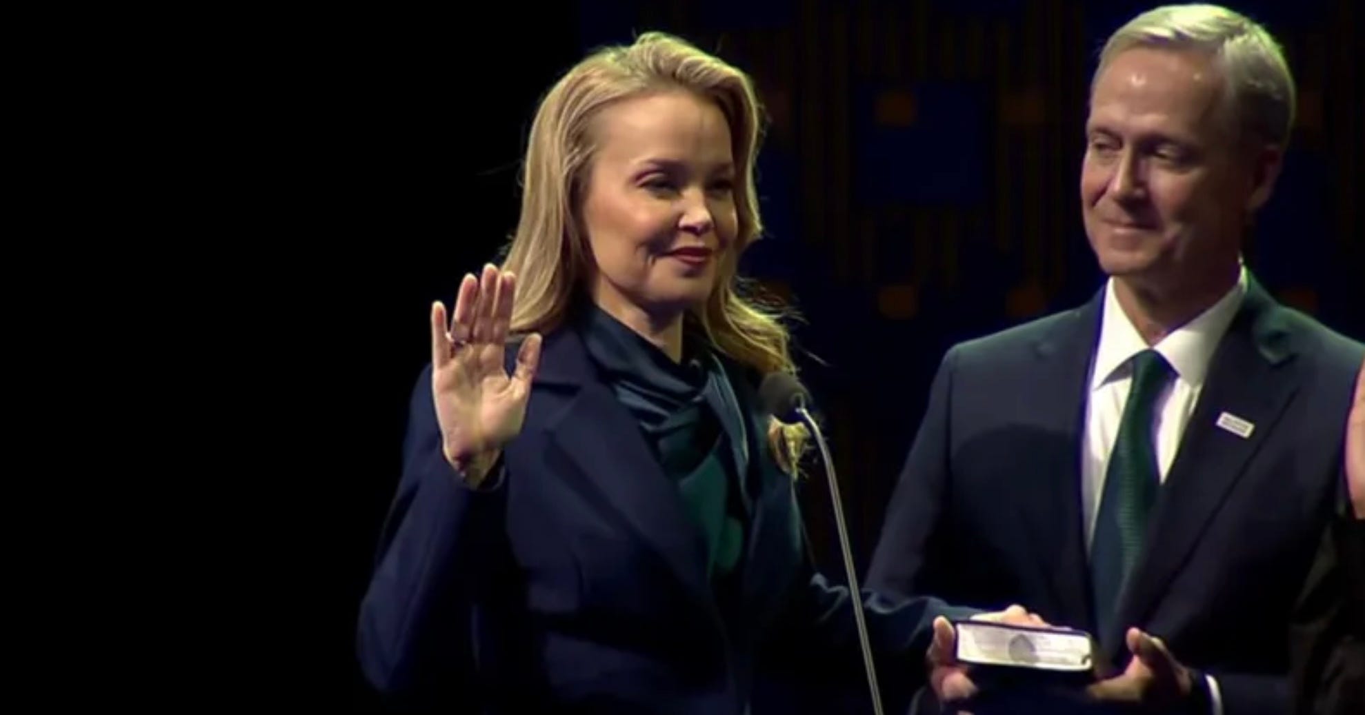 Moreno signs 13 executive orders in first day as mayor