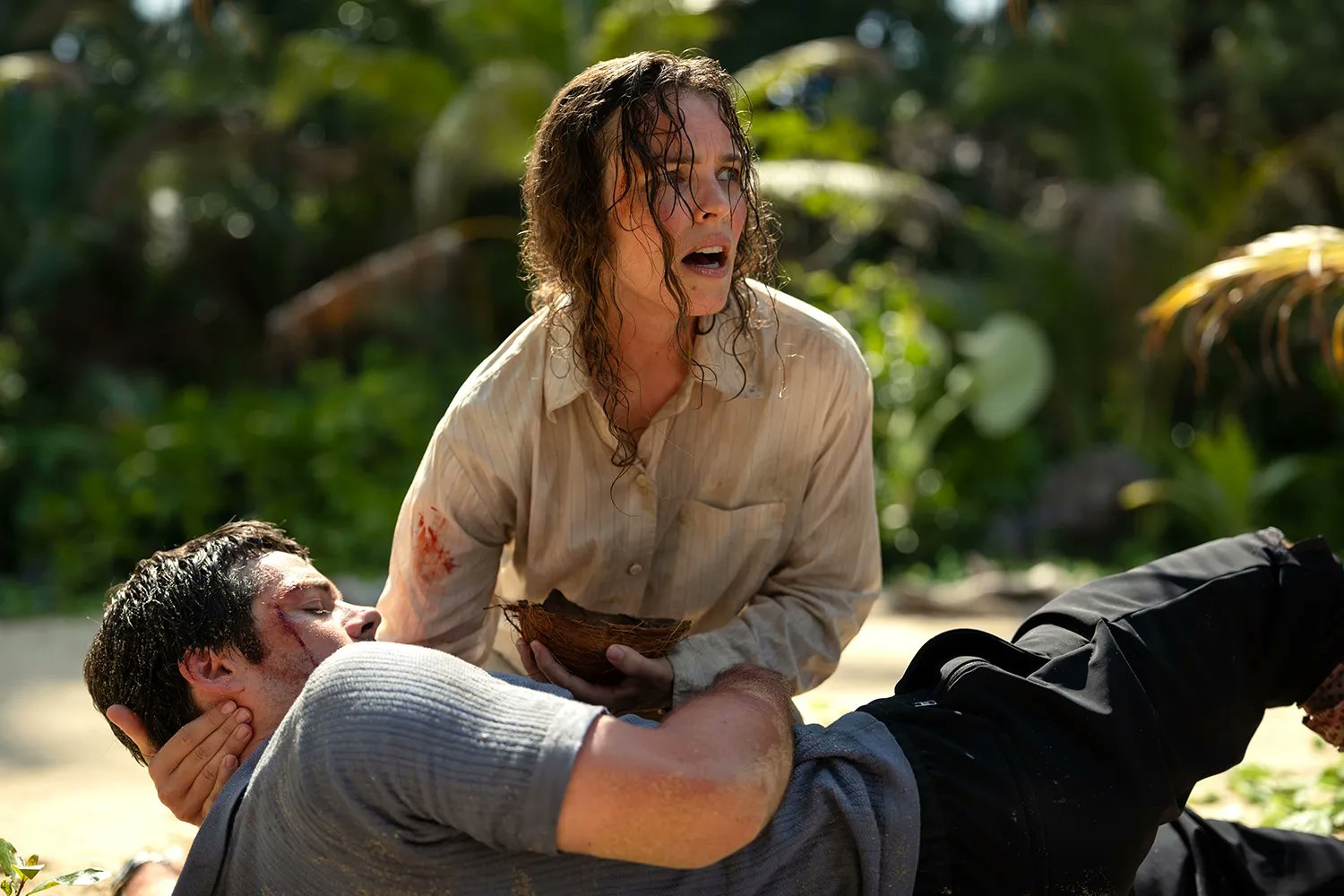 Sam Raimi volta ao suspense sombrio no trailer de “Socorro”