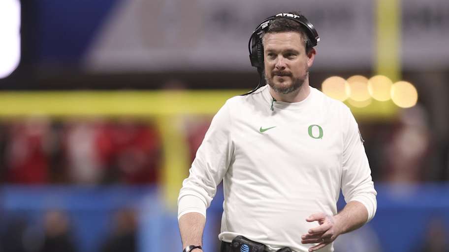 Dan Lanning makes the signature Oregon splash landing the top transfer ...
