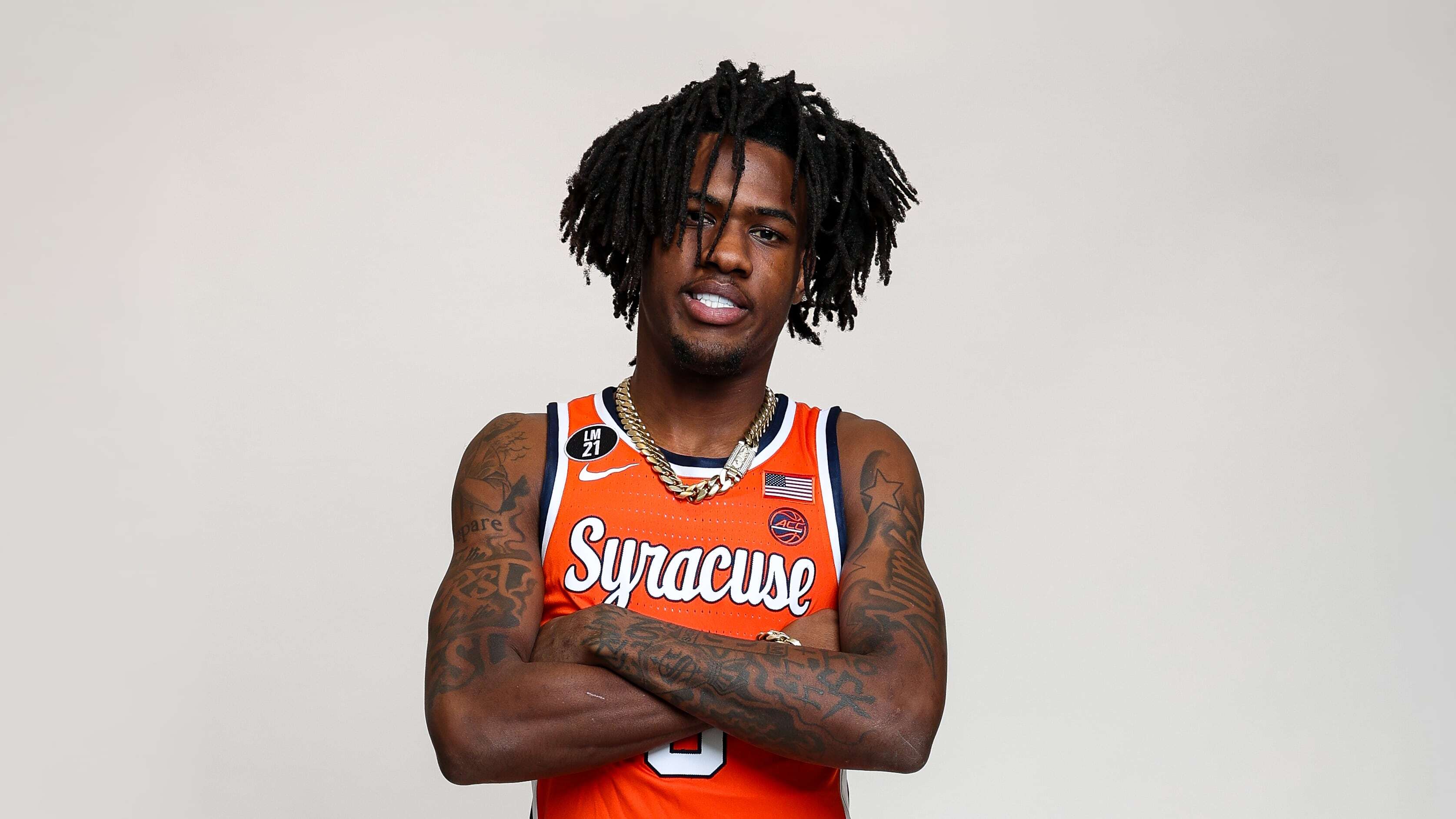 Syracuse football’s highest-rated recruit in 25 years joins basketball team