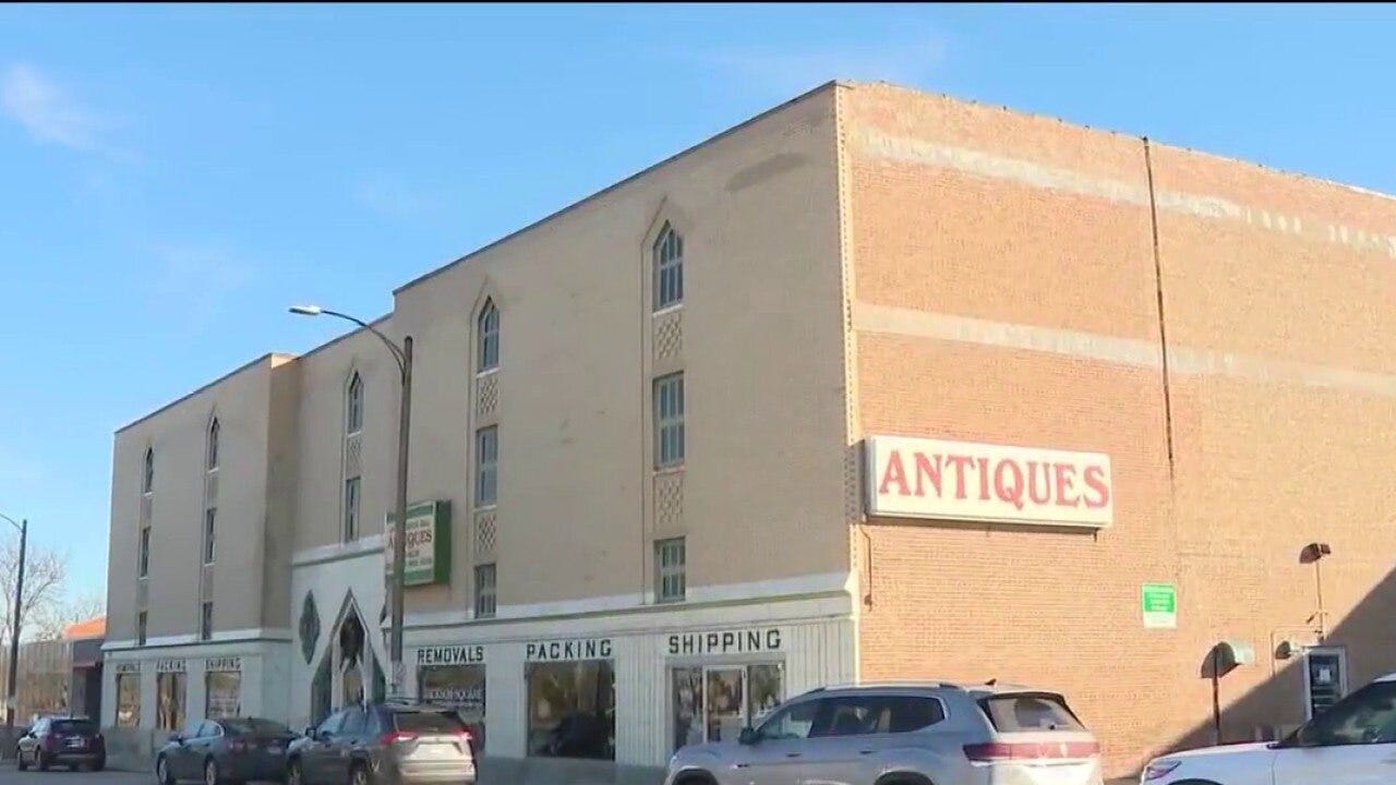 Debate in LaGrange, IL, over possible demolition of antique mall