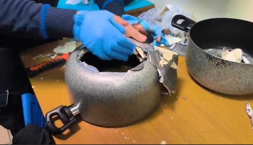 Livorno, blitz della Penitenziaria in carcere: trovati 9 telefoni cellulari