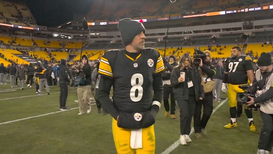 Cameras lingered on Aaron Rodgers for what could be final walk off NFL ...