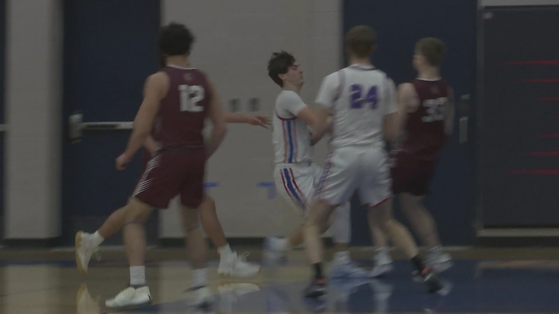 Mason defeats Okemos 64-55